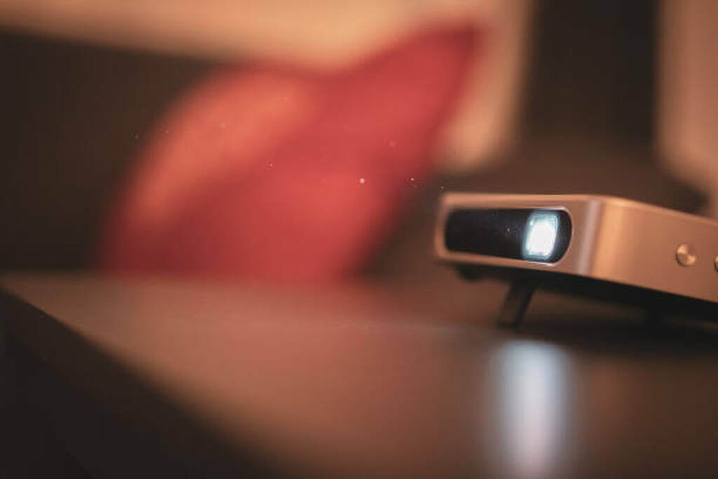 ViewSonic M2 1080p Portable Projector - Review 2026 - Trundle Picks